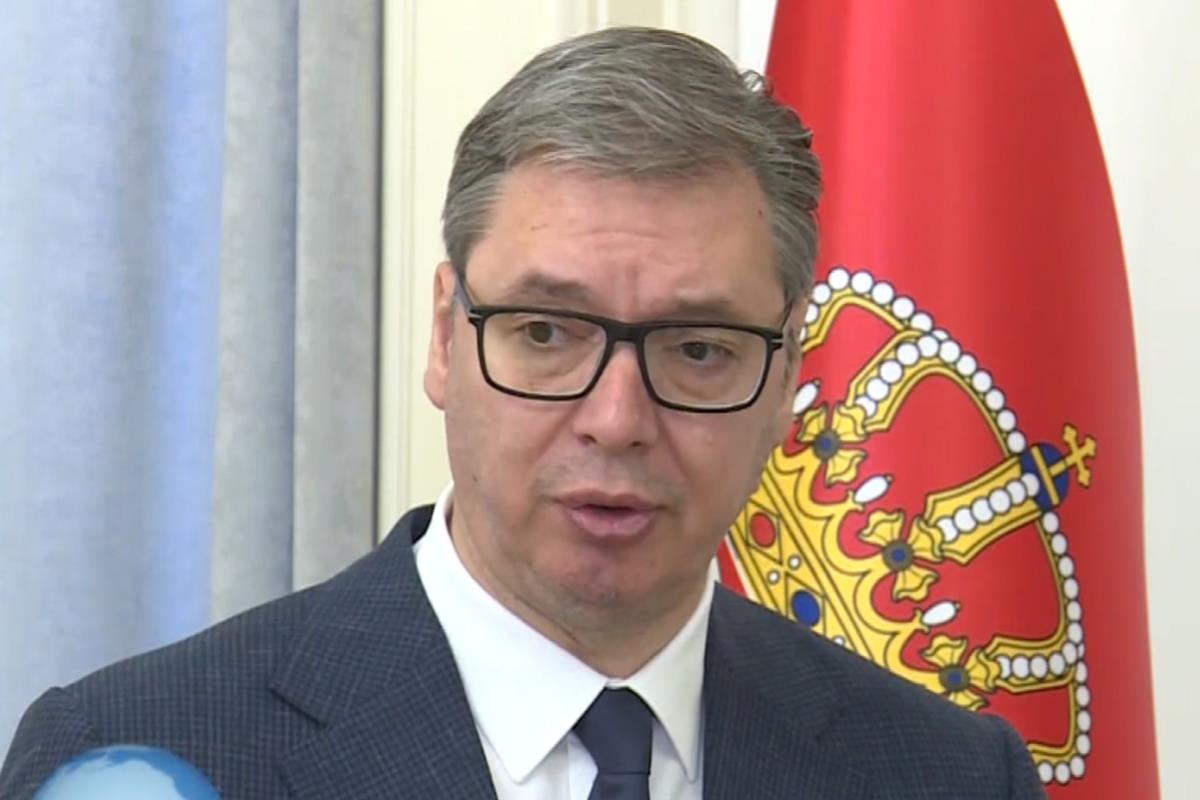 Predsednik o razoružavanju Srbije: Predato 3.000 komada oružja i dugih ...