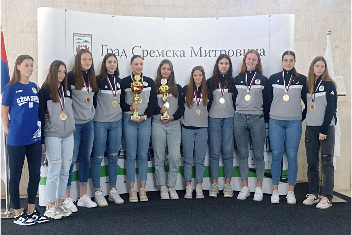SREMSKA MITROVICA: Pionirke i kadetkinje GŽOK “Srem” OSVOJILE PRVU LIGU ...