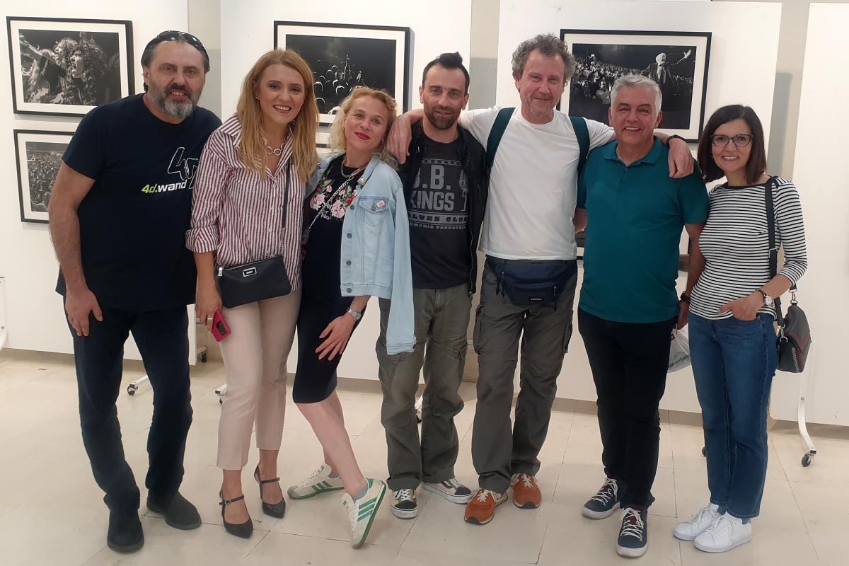 SEJO SEKSON OTVORIO IZLOŽBU FOTOGRAFIJA U PODGORICI: Večeras Zabranjeno pušenje na Festivalu ...