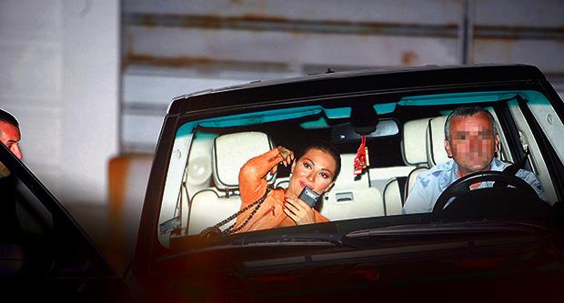 HITOVI SE KRČKAJU: Ceca Ražnatović ne izlazi iz studija | Kurir