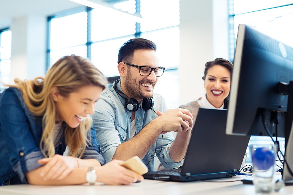 7 RAZLOGA ZAŠTO SKORO SVI žele da započnu IT karijeru uz učenje Python programskog jezika | Kurir