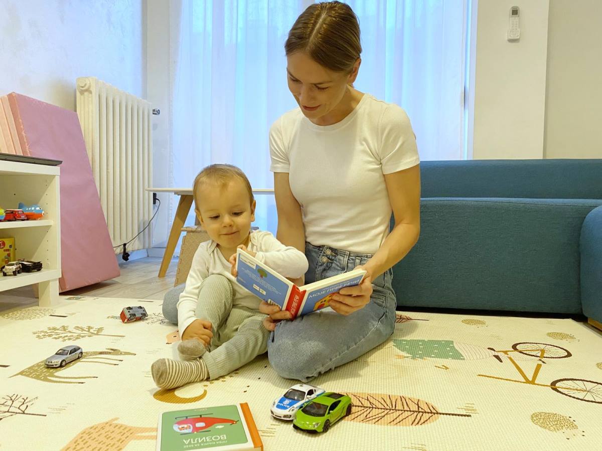 Okružen ljubavlju i podrškom mali Lav oseća se odlično nakon što je ...