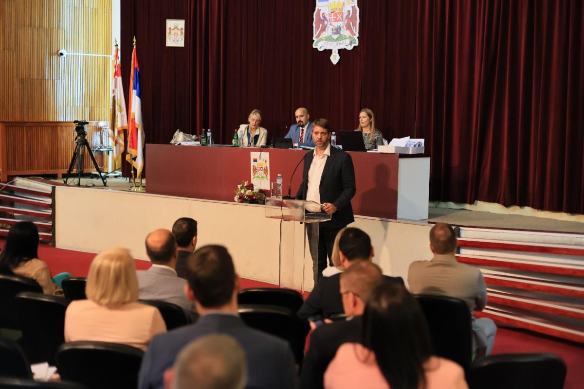 Gradonačelnik Kragujevca podneo ostavku | Kurir