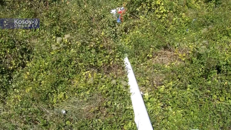 U BALABANU POLOMLJEN JARBOL SA SRPSKOM TROBOJKOM: Zastava pocepana na ...