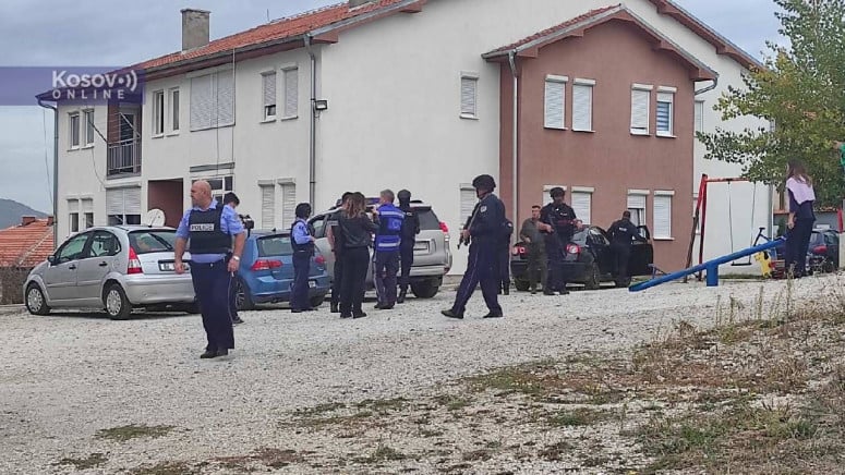 KOSOVSKA POLICIJA PRETRESLA KUĆE TOLIĆA I MAKSIMOVIĆA UHAPŠENIH U BANJSKOJ: Pretresali i stanove ...