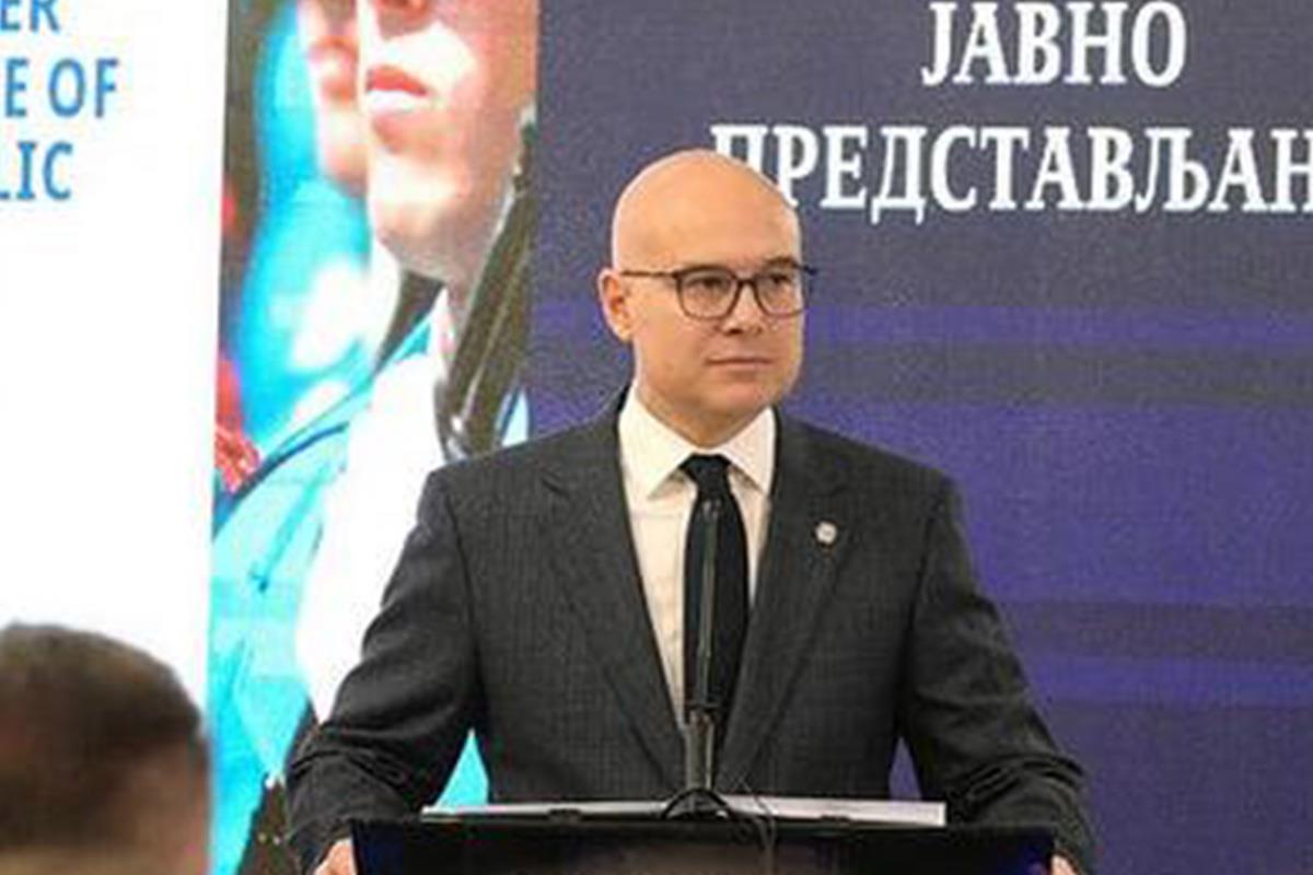 Ministar Vučević prisustvovao predstavljanju Bele knjige odbrane ...