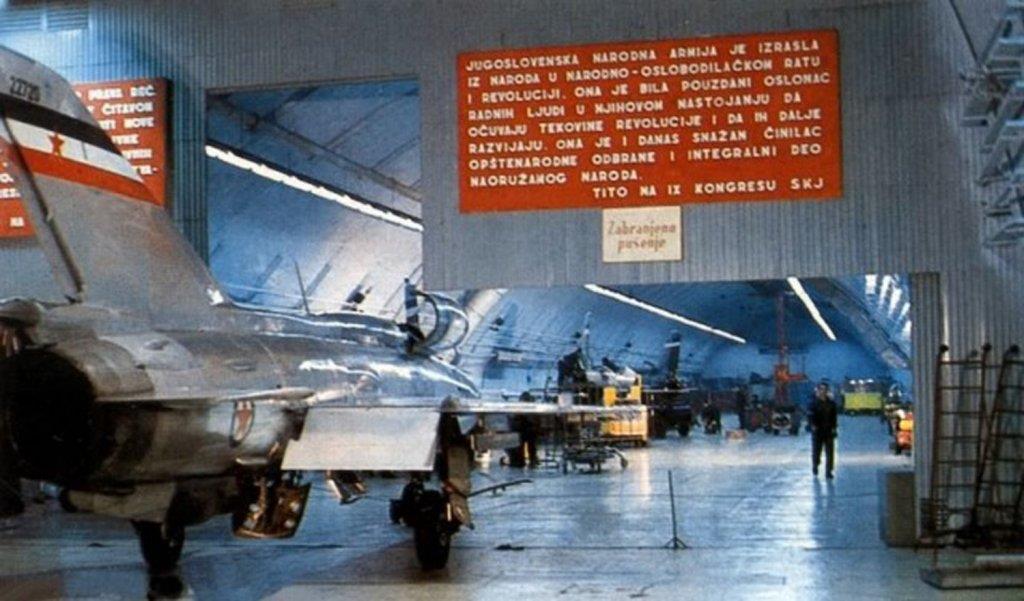 NAJVEĆA VOJNA TAJNA SFRJ: Podzemni aerodrom Bihać! | Kurir