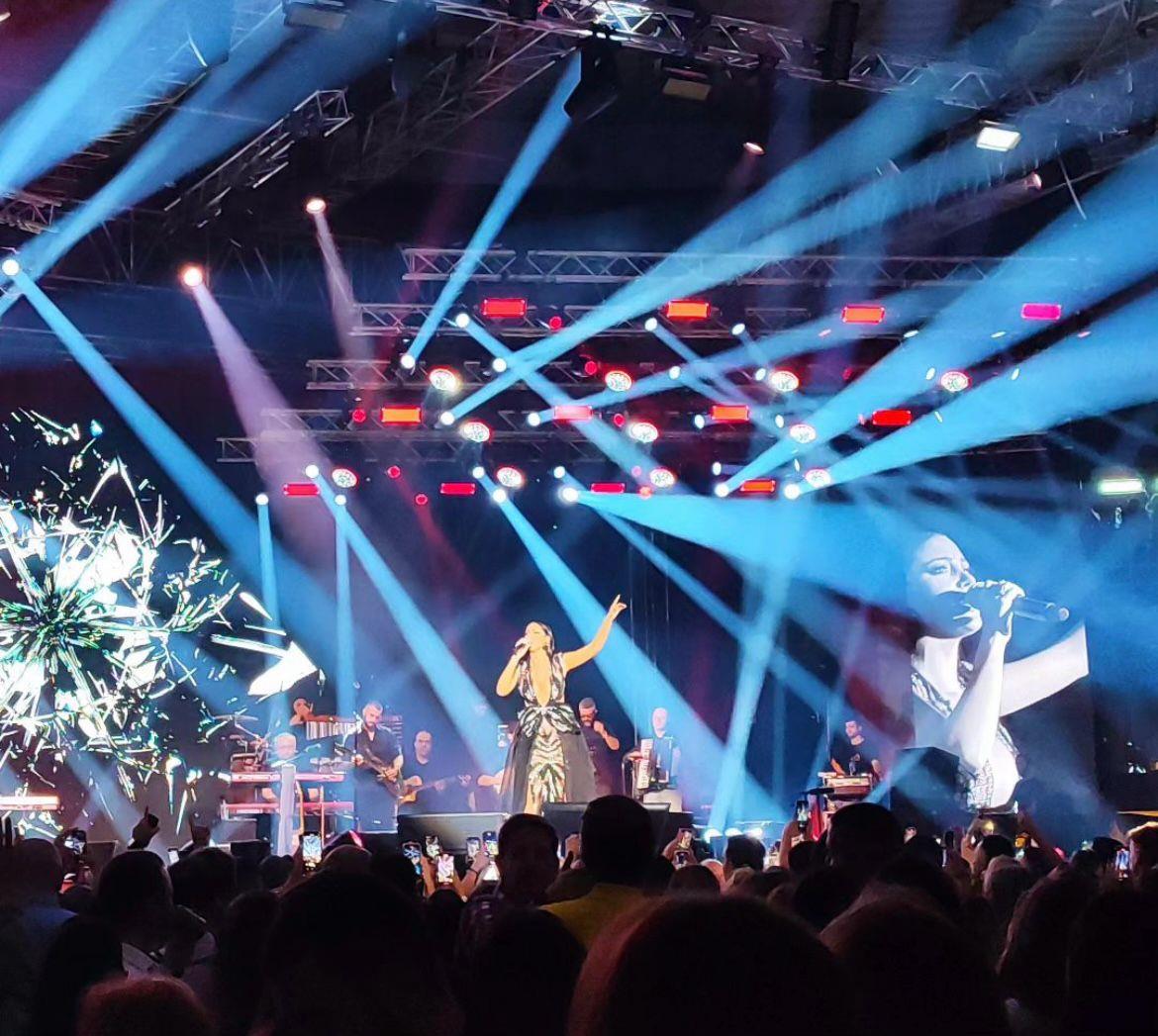 Prijovićka započela drugi koncert u Nišu | Kurir