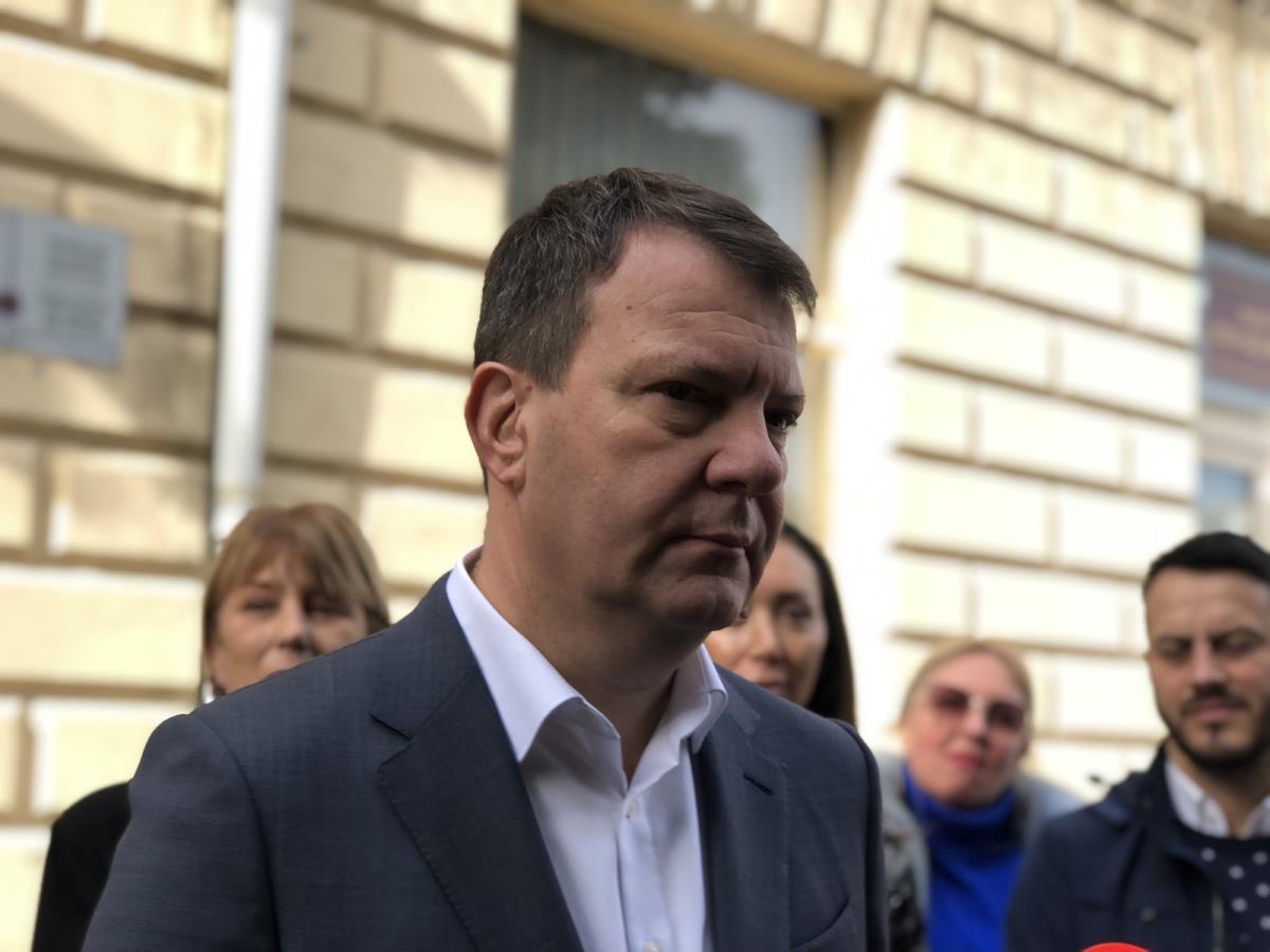 MIROVIĆ: NEMAM ISKRENE PRIJATELJE OSIM PAR IZUZETAKA KOJI TEK TREBA DA ...