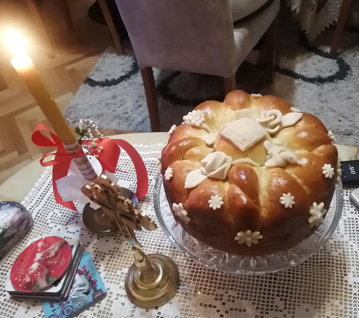 Da li je greh ako domaćin slavi slavu van kuće u kafani ili restoranu ...