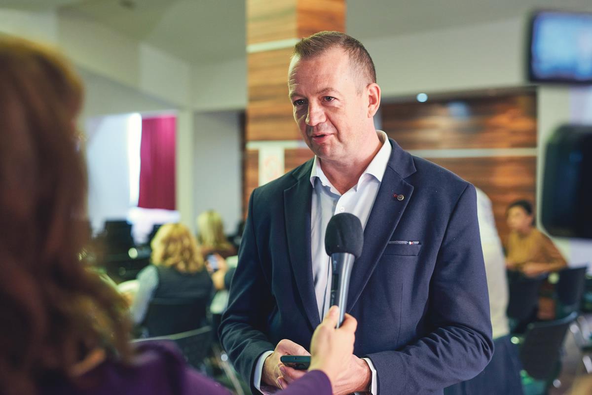 INTERVJU ROLAND KOKAI DIREKTOR JP „VOJVODINAŠUME“ Dobar žir za dobru ...