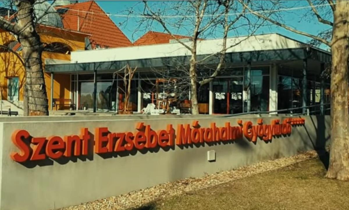 U Morahalom banji smeštaj za dvoje košta 50 evra dnevno, a nema šta ne ...