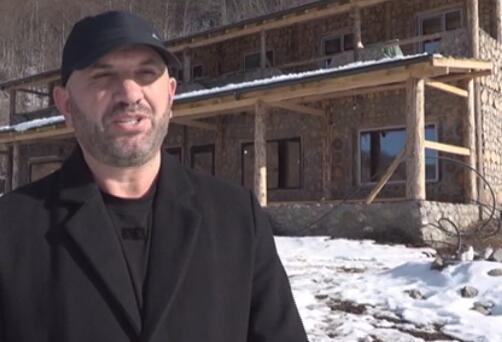 Almir se sa ženom i sedmoro dece posle 30 godina vratio iz Amerike | Kurir