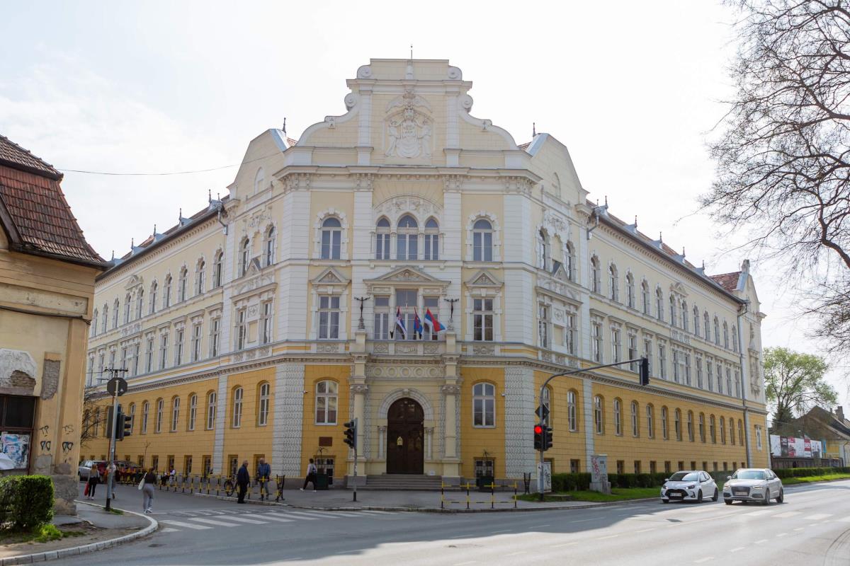 Deda Milan iz Subotice daje komfornu kuću upola cene! Prepisaće je za ...