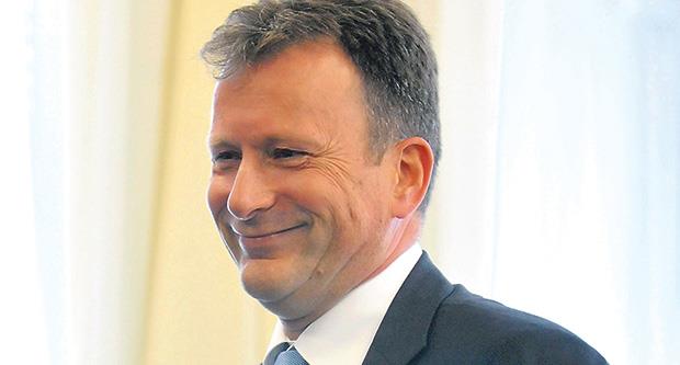 MODERNIZACIJA: Nikčević i Hučeng o pruzi Beograd - Budimpešta | Biznis ...