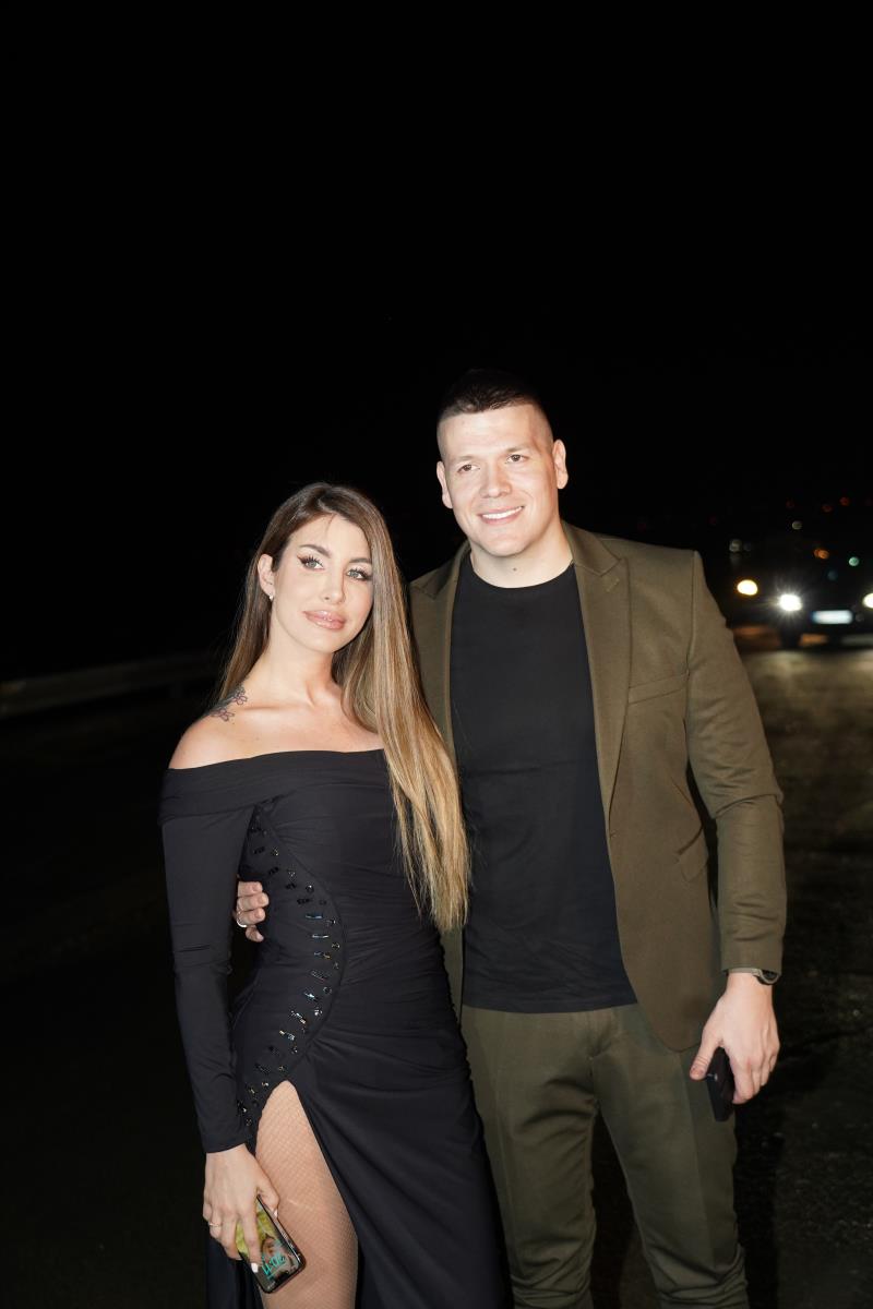 Jelena i Sloba Radanović se slikali u teretani, a svi komentarišu njenu ...