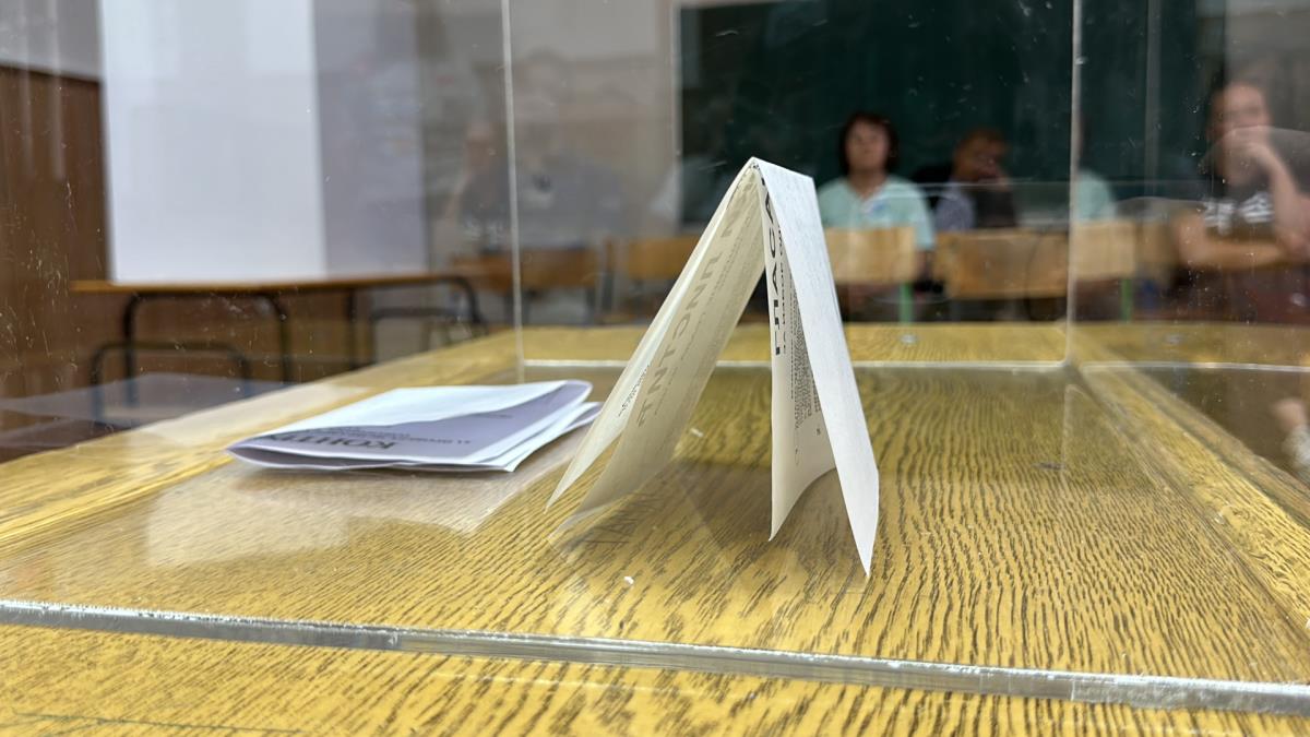 Oglasila se Gradska izborna komisija u Čačku | Kurir Oglasila se Gradska izborna komisija u Čačku | Kurir