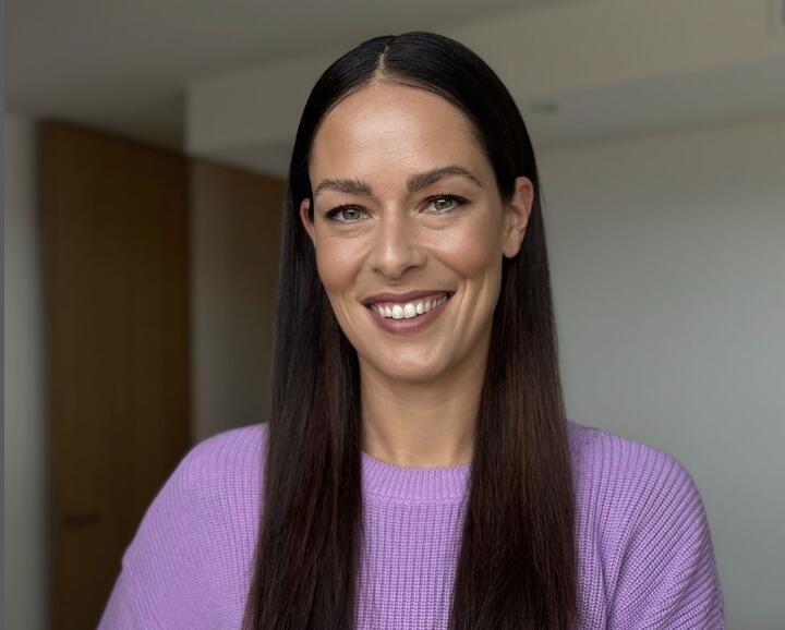 Ana Ivanović skinula majicu i pokazala izvajano telo | Kurir