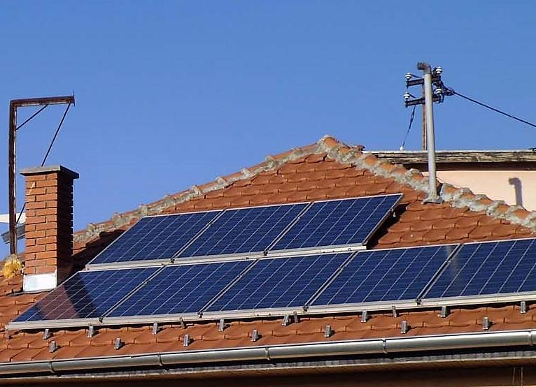 Solarni paneli na opštinskoj zgradi | Kurir