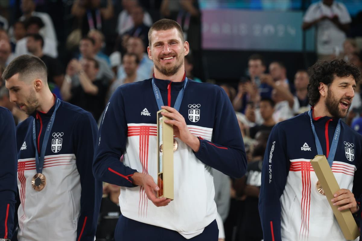 Isplivala slika sata kojim je Jokić častio svoje reprezentativne ...