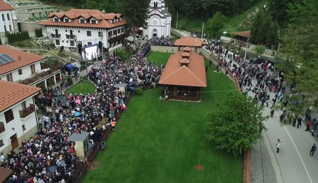 REKA VERNIKA SLIVA SE U TUMANE: Danas se u manastiru očekuje na ...