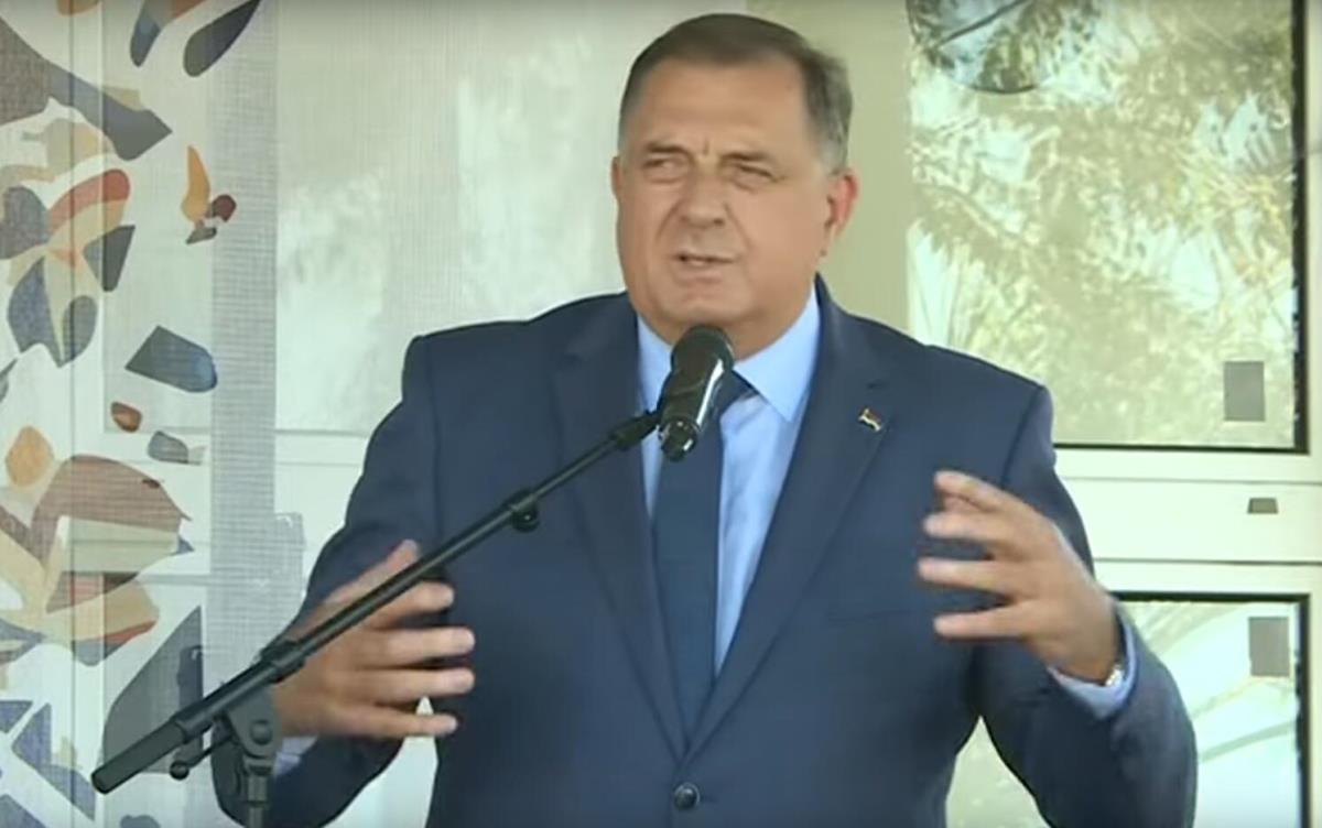 Predsednik RS Milorad Dodik poručio da je Kristijan Šmit novim nalogom ...