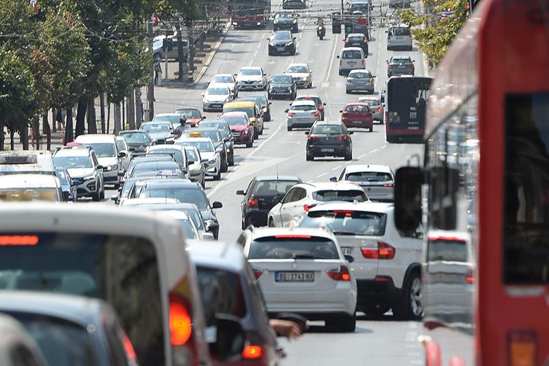 Gužve na sve strane, vozila mile: Saobraćajni kolaps u Beogradu, evo ... Gužve na sve strane, vozila mile: Saobraćajni kolaps u Beogradu, evo ...