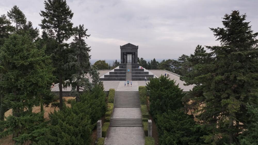 Spomenik Neznanom junaku na Avali | Kurir