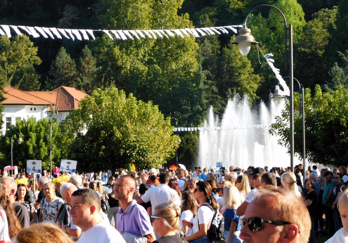 Kraljevski karneval u Banji Koviljači | Kurir