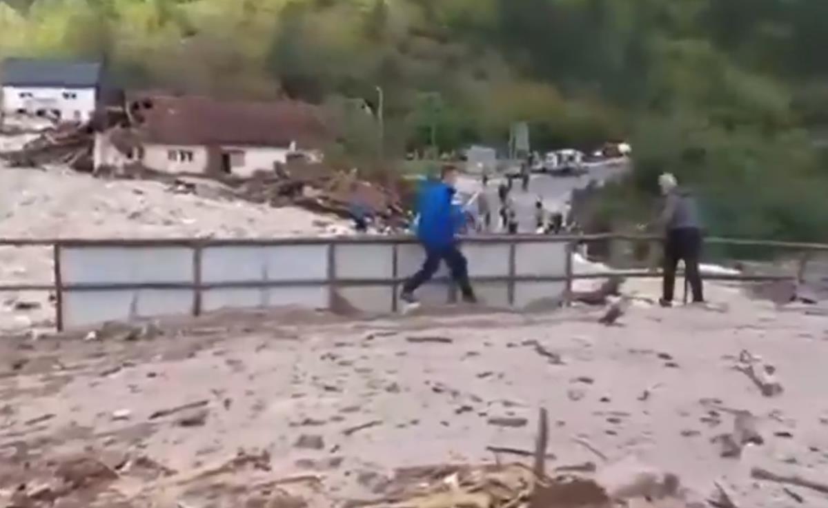 Potresni prizori poplava u Jablanici | Kurir