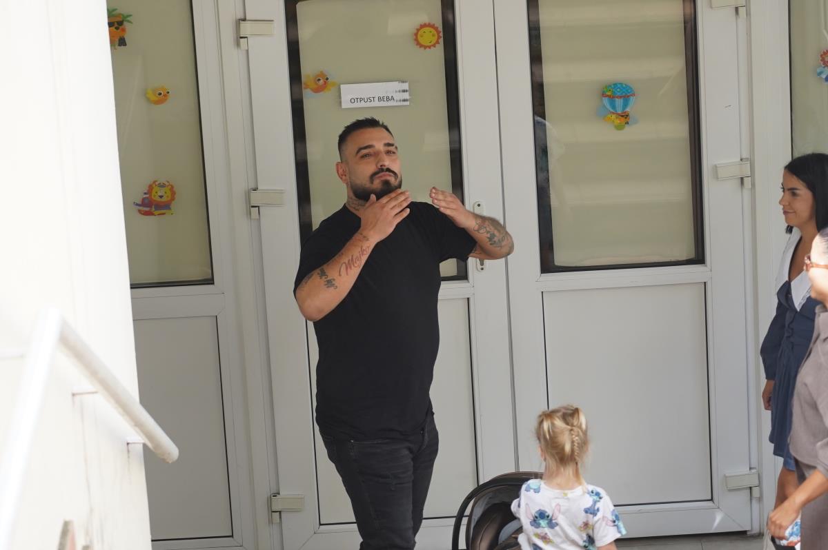 Darko Lazić zaplakao kad je vidio Srnu | Kurir Darko Lazić zaplakao kad je vidio Srnu | Kurir