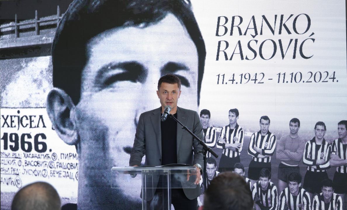 BORUSIJA ODALA POČAST BRANKU RAŠOVIĆU | Kurir