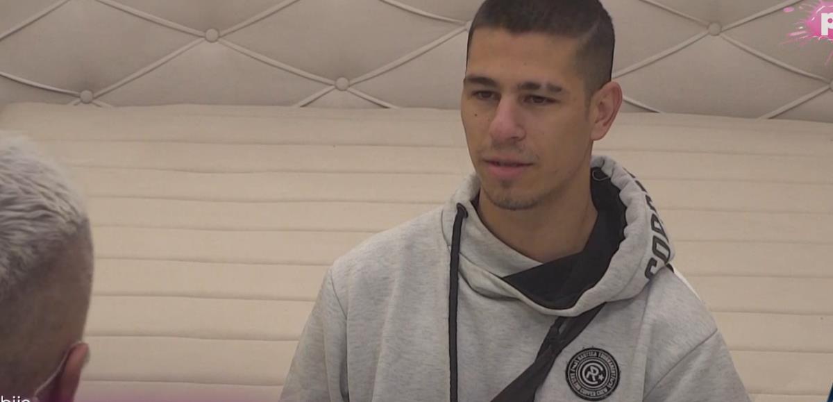 PRVI SUSRET ĆUBE SA BIOLOŠKIM OCEM! Scene koje slama srca: Obojica u ...