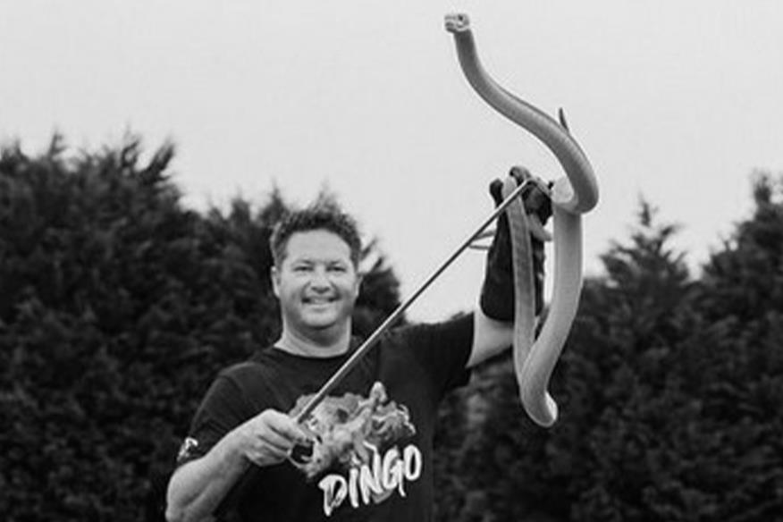 Jutjuber umro nakon ugriza najotrovnije zmije na svetu | Kurir