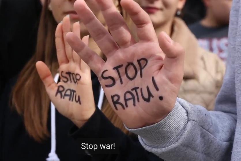 Želimo mir, želimo mir! Hiljade dece iz 38 zemalja širom sveta ...