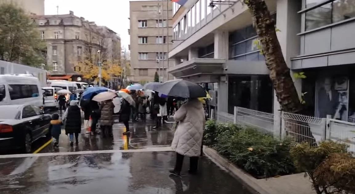 Opozicija maltretira građane | Kurir