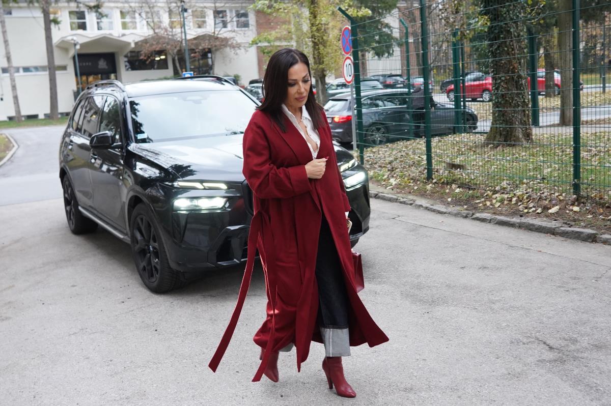 Ceca Raspametila Sve Izgledom Kurir