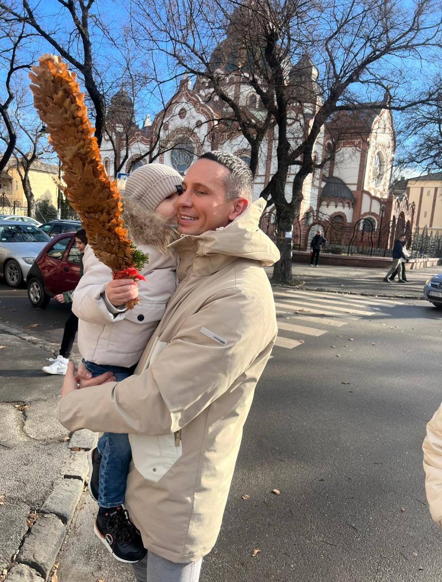 Siniša Medić sa sestrićem išao da kupi badnjak | Kurir