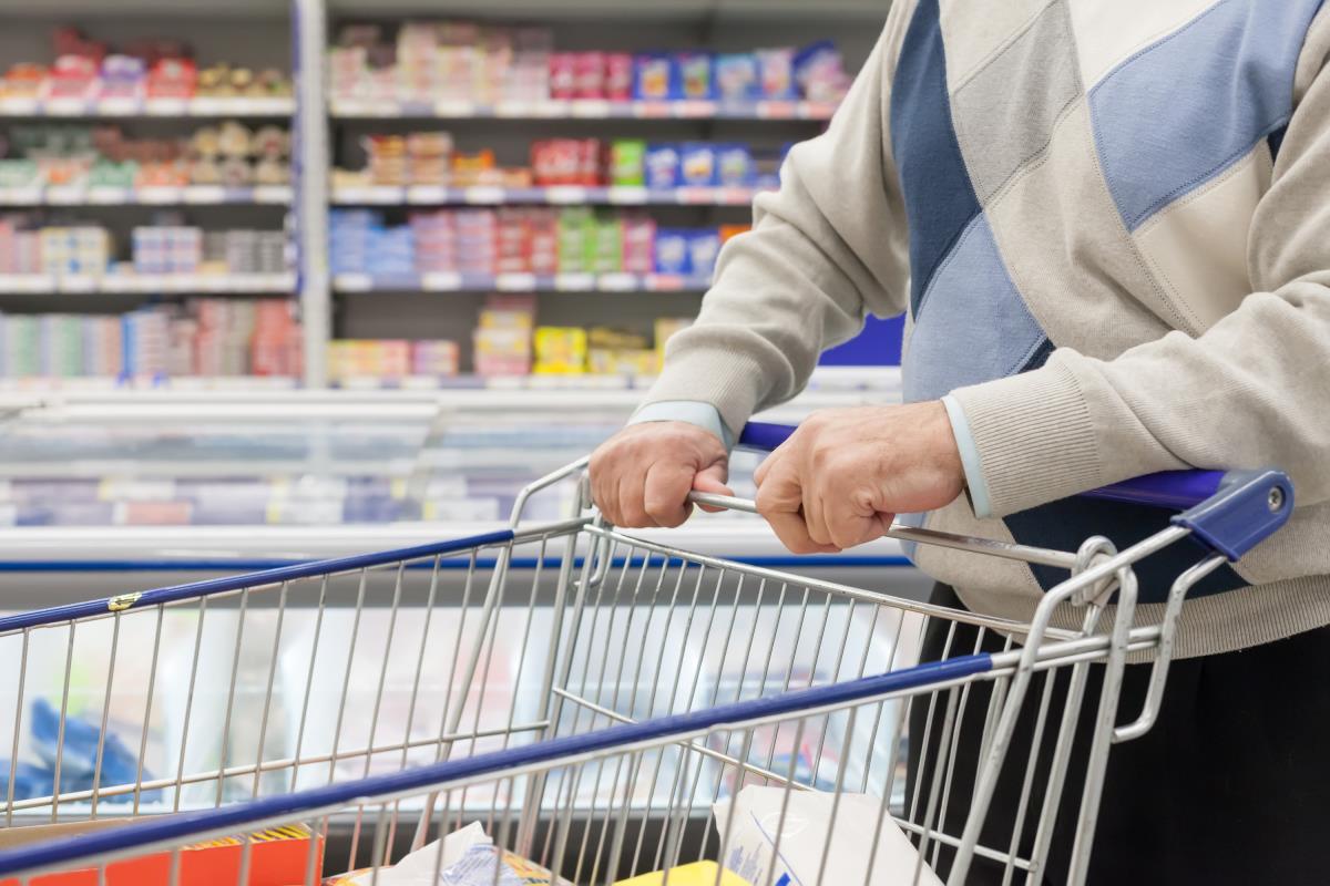 Država uvećala akcize zbog inflacije: Novi iznosi za gorivo, kafu, alkohol, evo šta bi moglo da ...