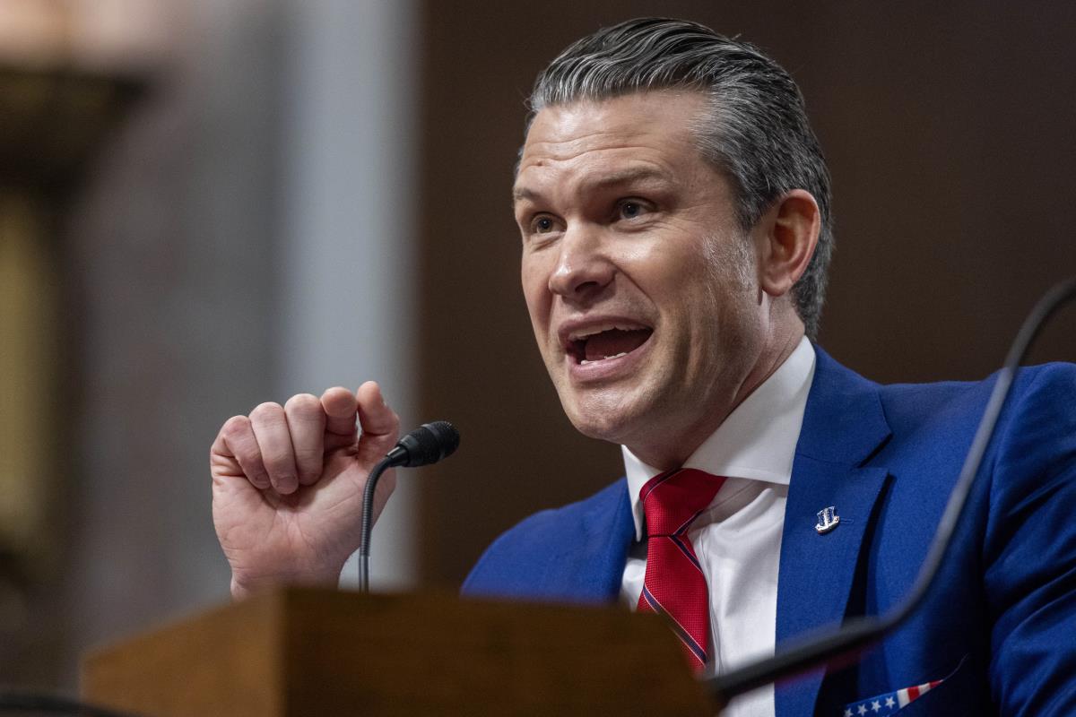 Američki ministar odbrane Hegset stigao u Evropu u prvu zvaničnu posetu ...