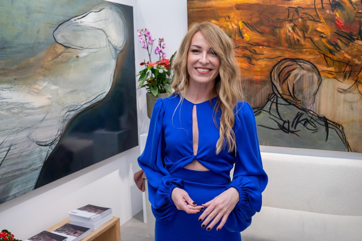Slikarka, Gala Čaki, otvorila izložbu „Solitude“ u Aleksić galeriji | Kurir