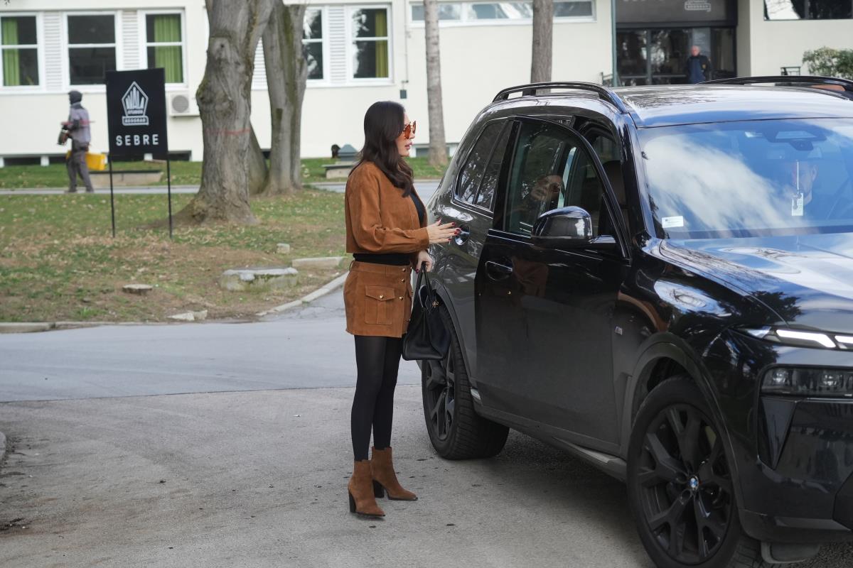 Svetlana Ceca Ražnatović došla u miniću na snimanje Zvezda Granda | Kurir