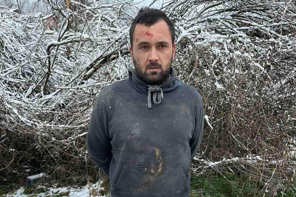 (Video) Monstrum Emir doveden u MUP: Zadavio ženu i sopstveno dete ...