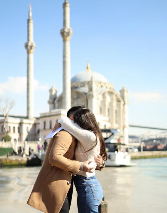 Kenan Taihrović zaprosio devojku | Kurir