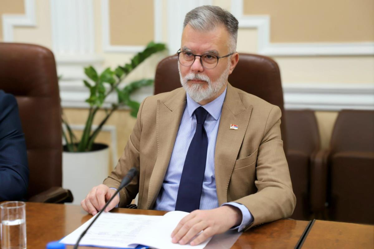 Ministar Dejan Ristić na sastanku sa gradonačelnicima Niša i Kruševca ...