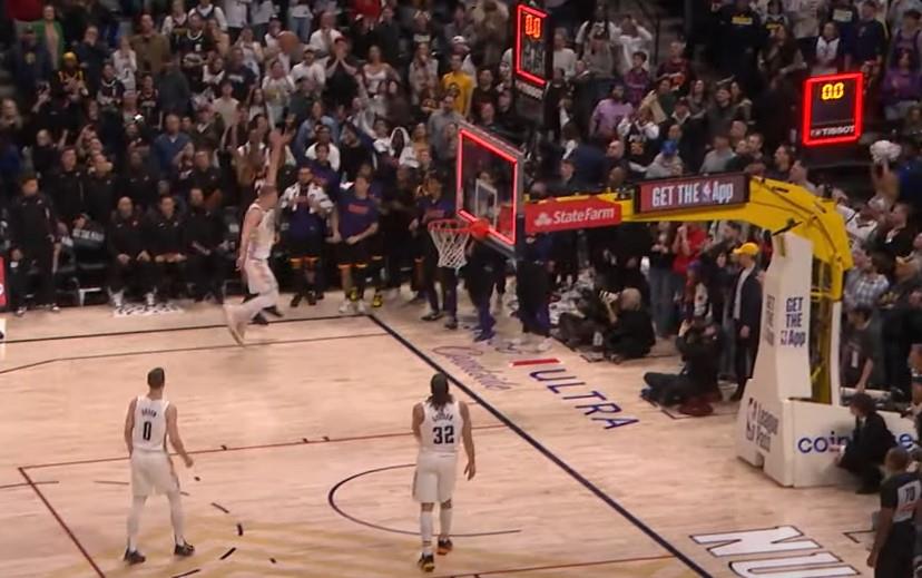 Kevin Durent trojkom u poslednjoj sekundi dao Nikoli Jokiću priliku da uđe u istoriju NBA lige ...