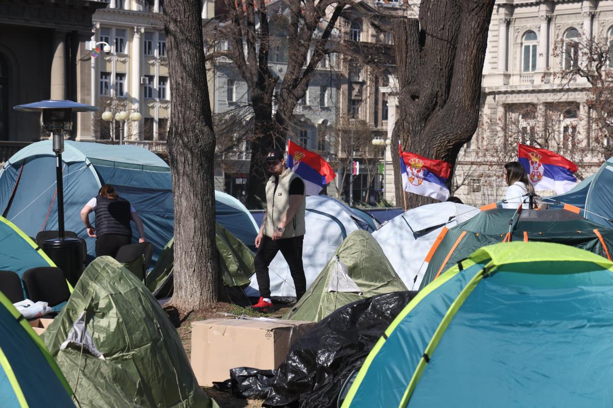 Srpska Bouns sa studentima koji žele da uče: Danas u Beograd stižu ...