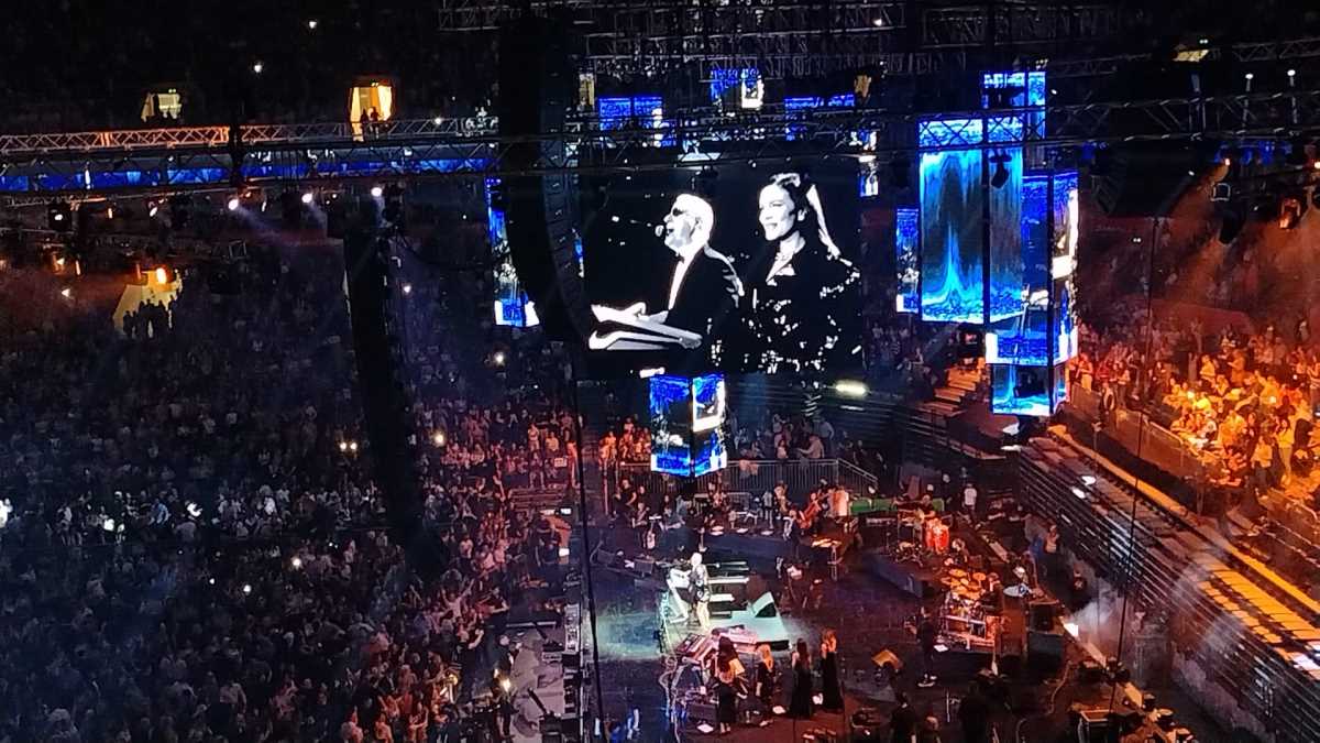 Milica Pavlović treći gosti na koncertu | Kurir