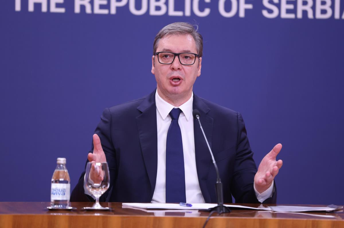 Aleksandar Vučić o nedemokratskim metodama, plenumima i zborovima i ...