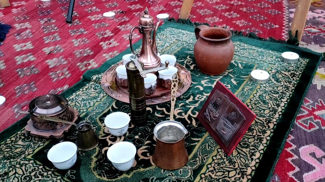 Kako se pravilno čestita Bajram: Slavi se tri dana, a prvog se okuplja ...